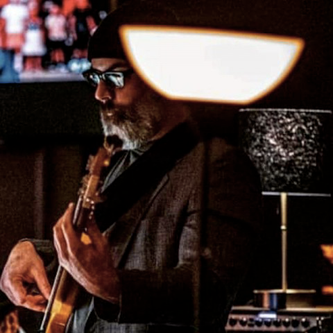 Bass Guitar College Program | Los Angeles College of Music